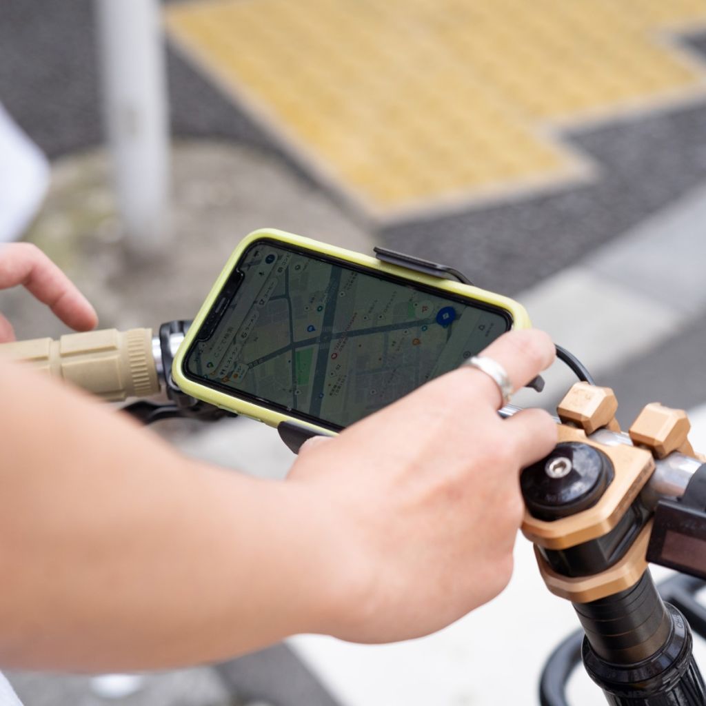 NITE IZE* squeeze rotating smartphone bar mount (black NITE IZE* squeeze rotating smartphone bar mount (black