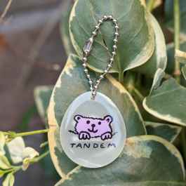 *BLUE LUG* tandem glow key ring (Momo-chan) - BLUE LUG GLOBAL ONLINE STORE